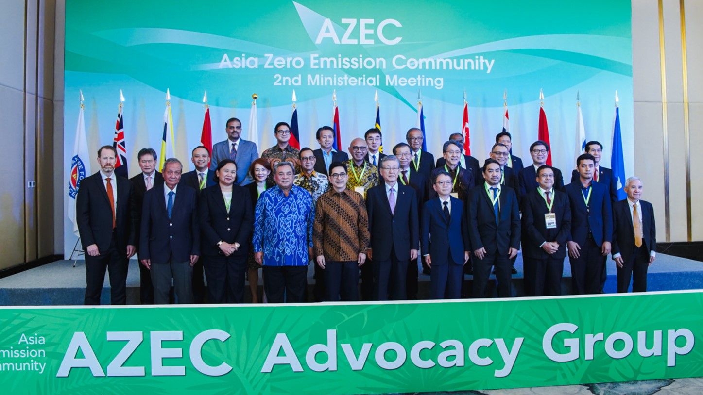 Driving Decarbonisation and Energy Transitions Through Public–Private ...