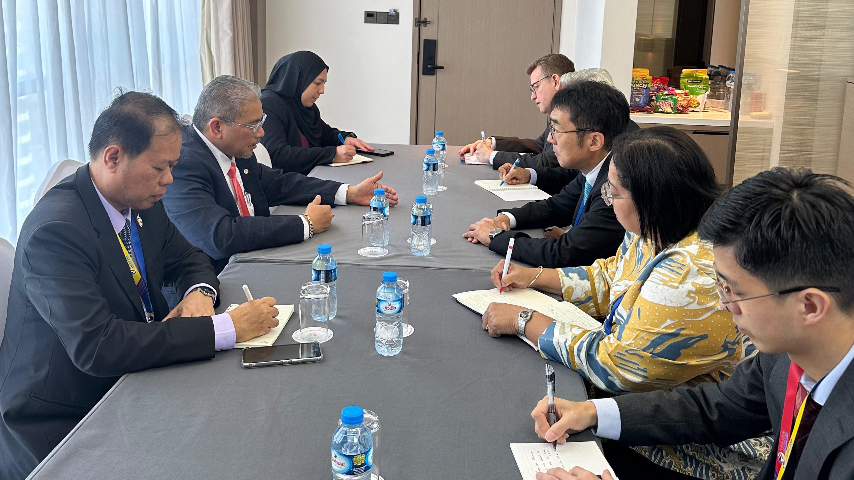ERIA President Holds Bilateral Meeting with the Minister of Foreign ...