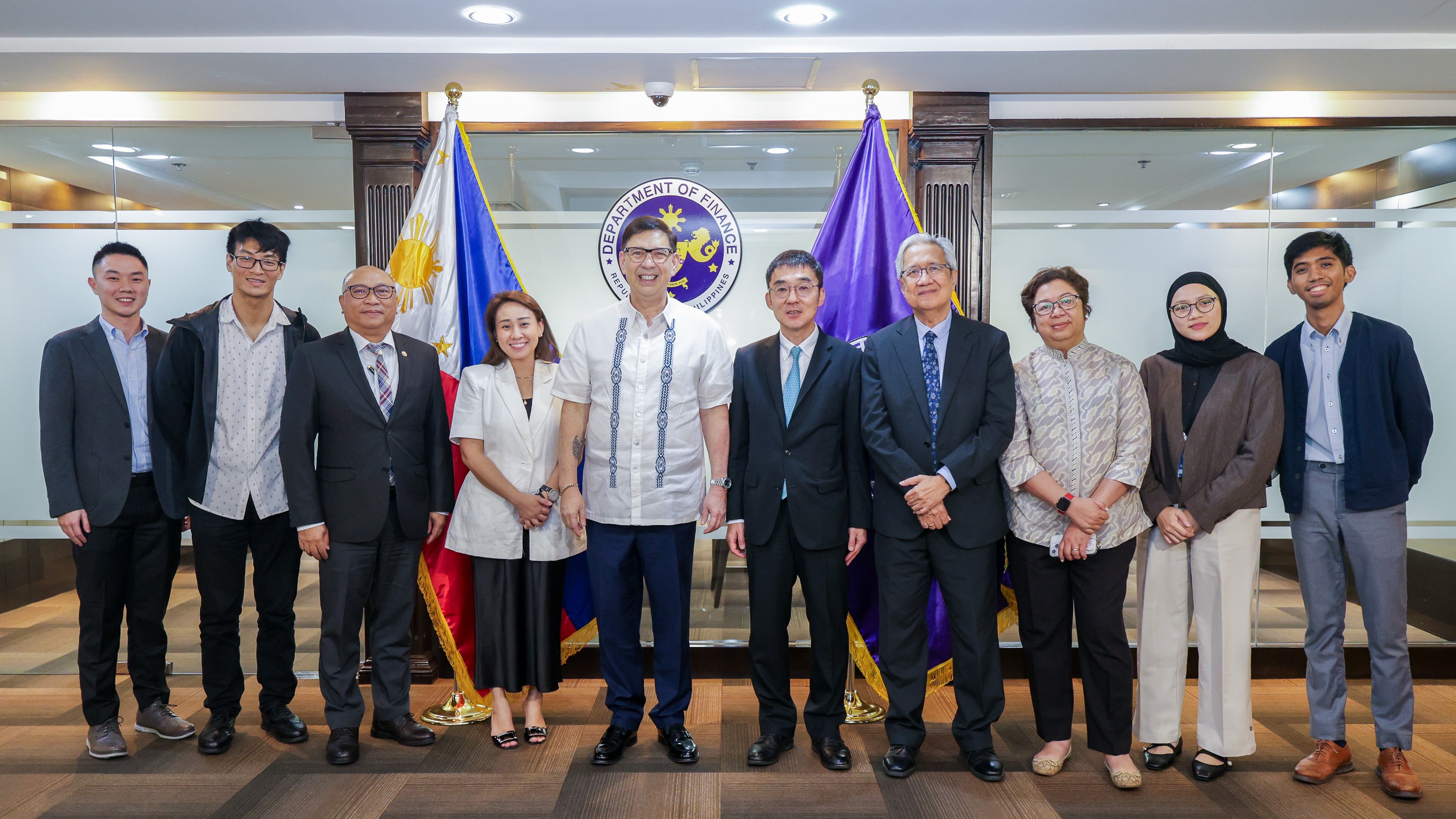 ERIA and Philippine Finance Secretary Align on Economic Agenda for ...